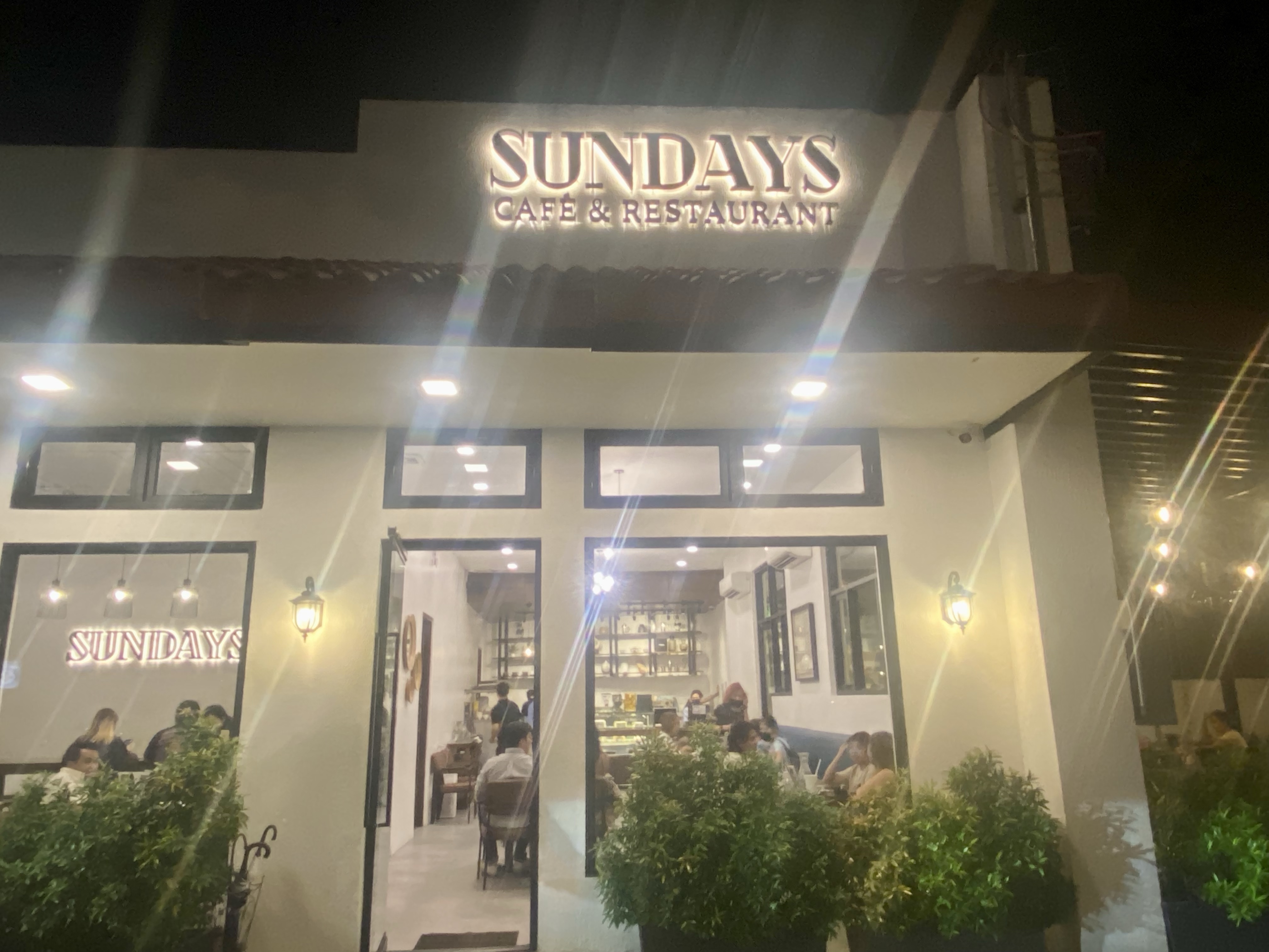 sundays cafe and restaurant – Jellybeans in the City